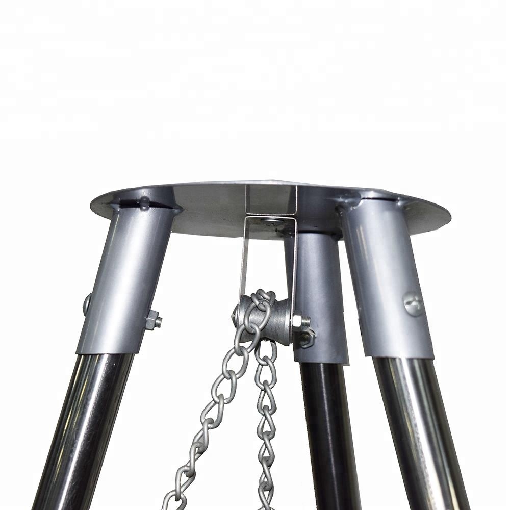 Adjustable barbecue grill height outdoor fire pit