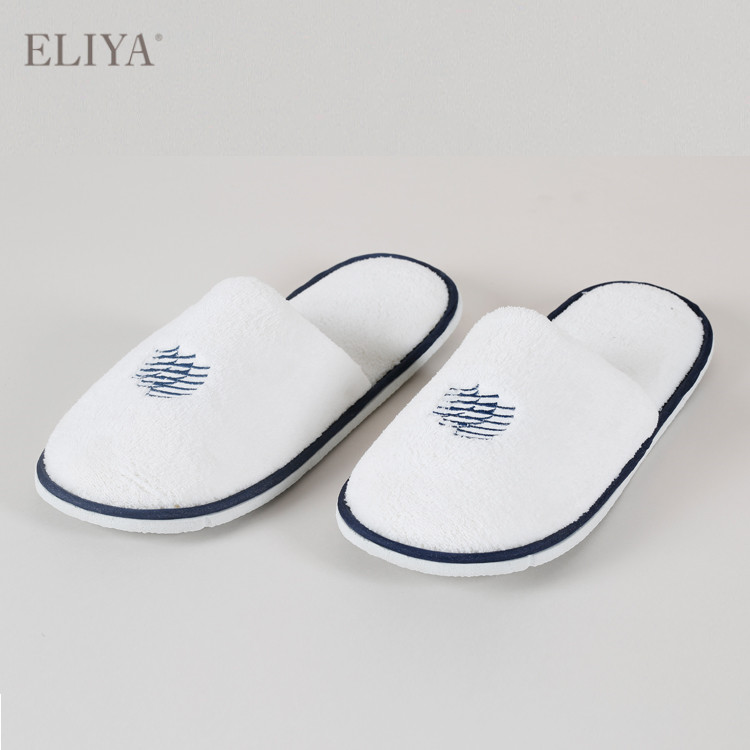 Customized White Spa Slipper Luxury Hotel Bathroom Slippers for Man