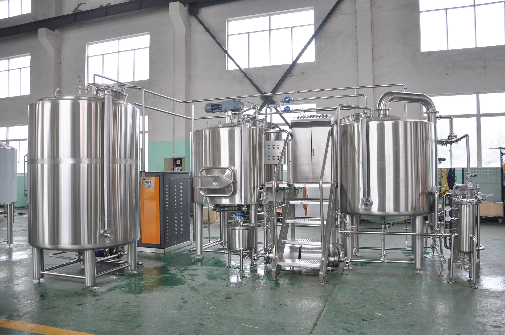 How to Operate the Machine for Beer Brewing Machine?