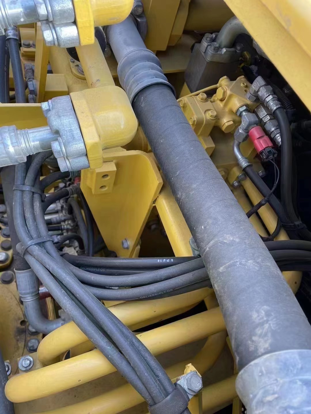 Japan Imported 65 Tons of Second-hand Excavator Komatsu PC650 Original ...