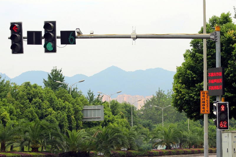 Traffic Signal Pole - Joisync