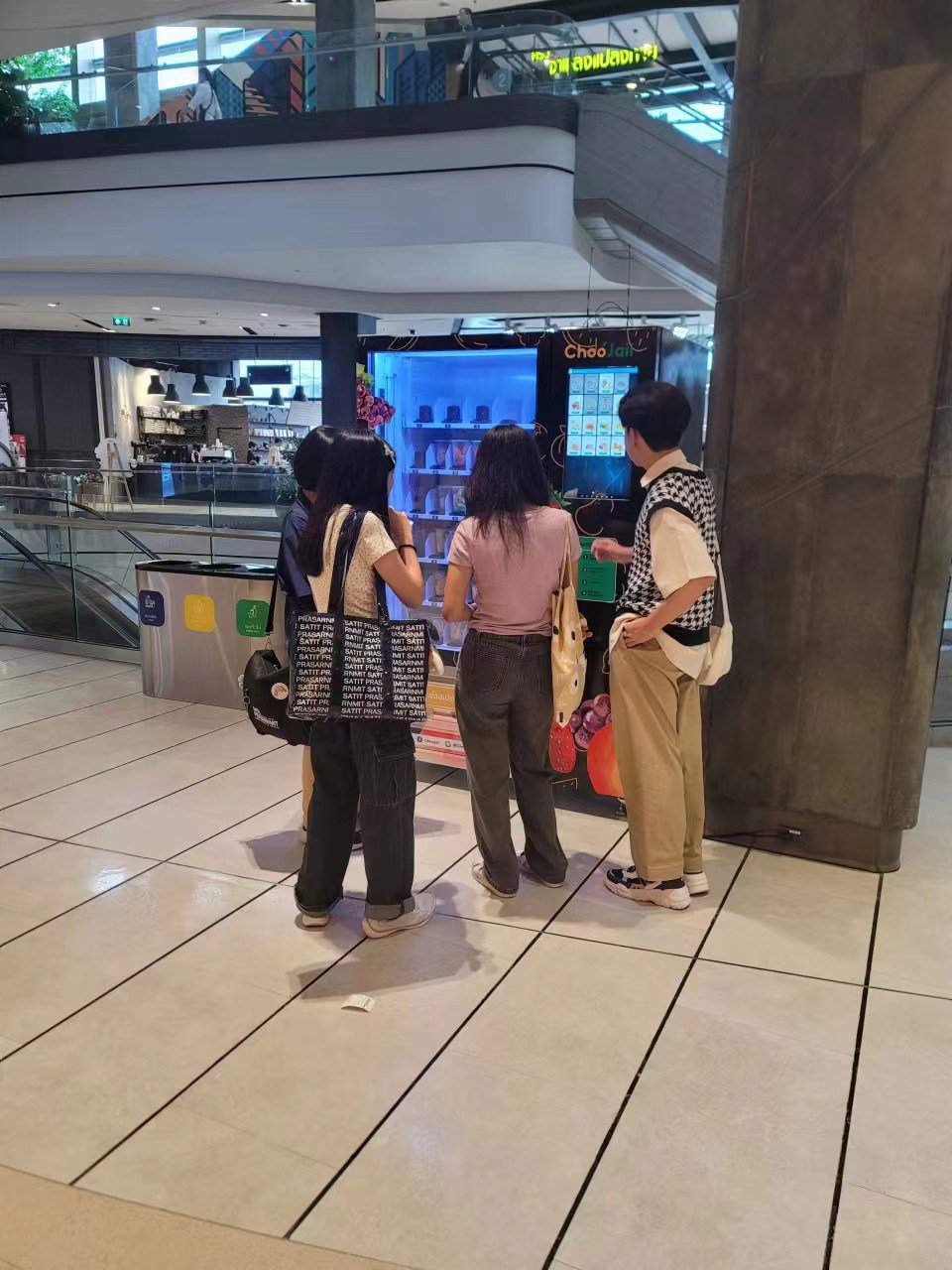 Boost Sales with Fresh Cup Fruit Vending Machines in Thailand | WEIMI