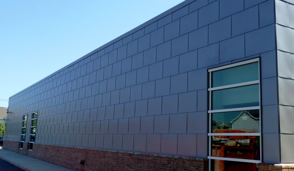 راهنمای کامل دیوارهای پانل فلزی کاربردی در طراحی تجاری