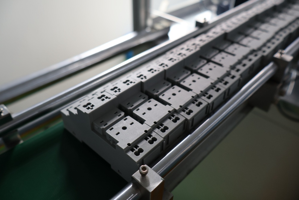 Automatic Production Line for the Push-in 8pin Relay Socket (relay Base ...