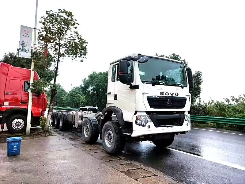 Howo 10x4 Road-block Removal Truck Wrecker Truck Chassis Special Truck ...