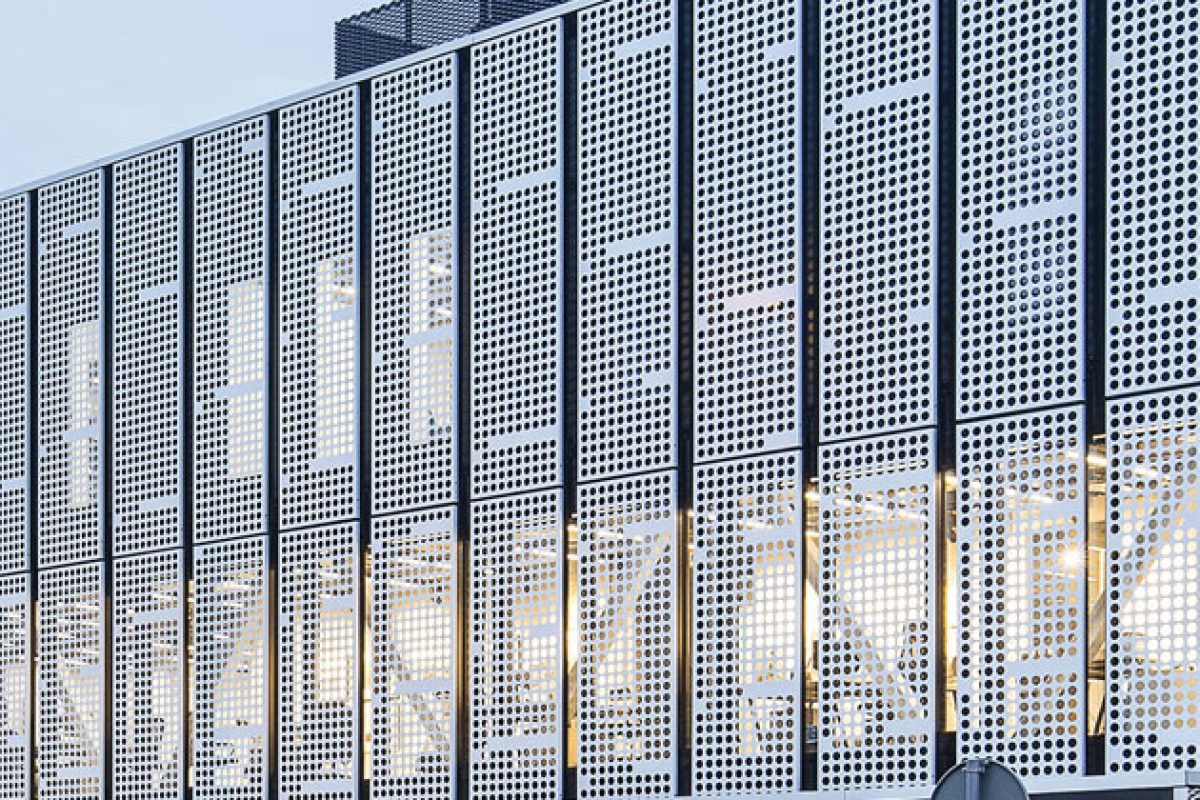 Functional Uses of Wire Mesh Sheet in Commercial Ceilings and Facades