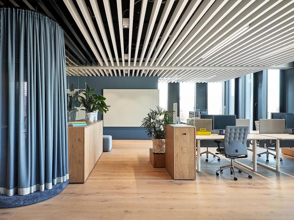 Top Uses of Ceiling Baffles for Large Commercial Interiors