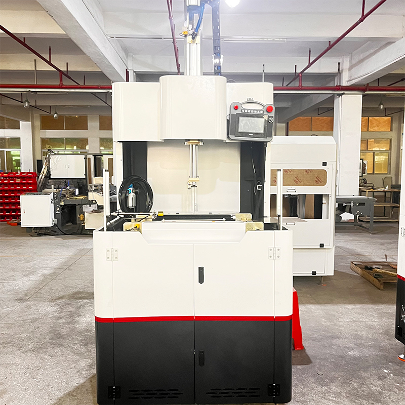 Machine de formage de boîtes rigides | PRINCE