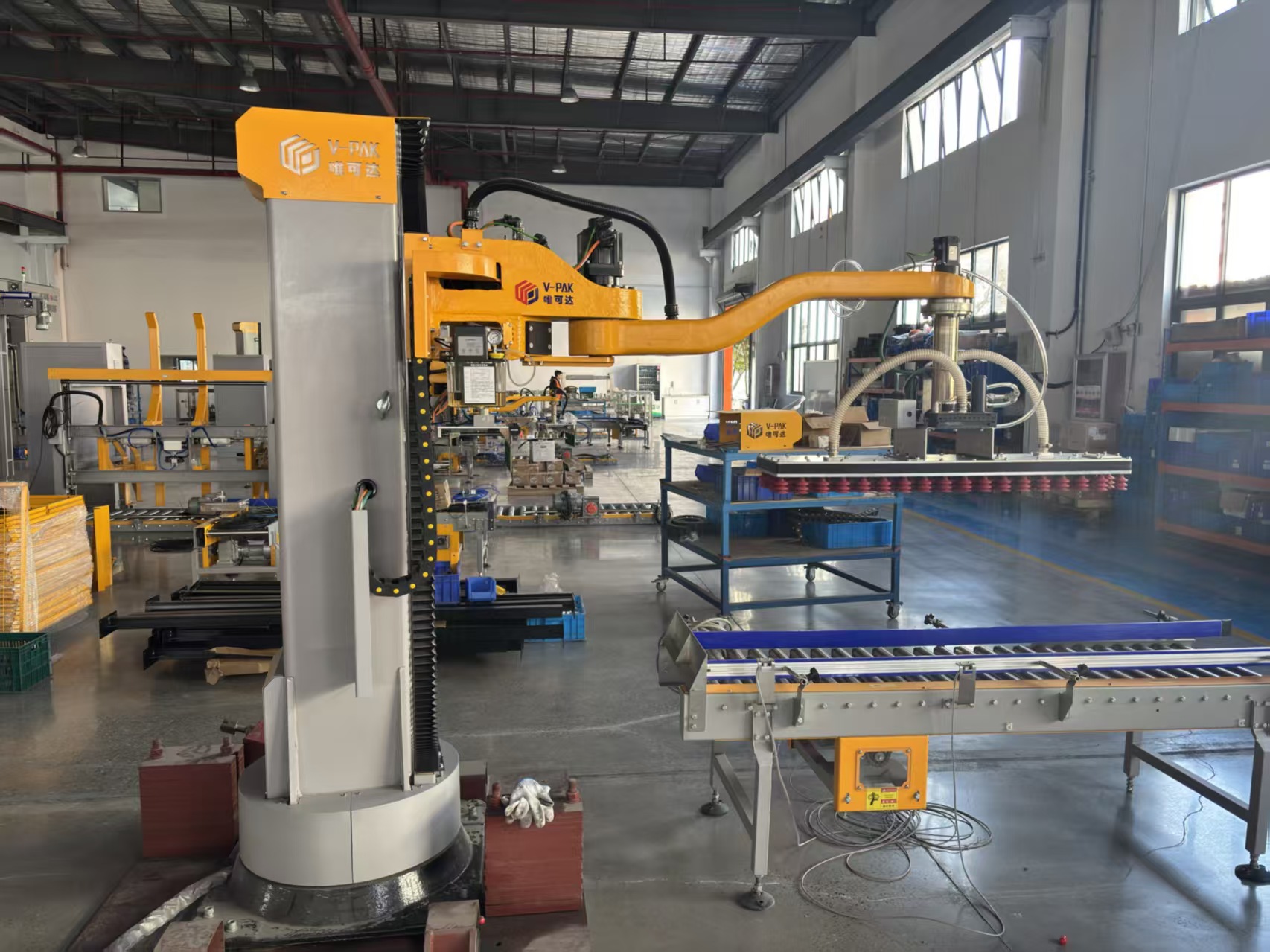 Paint Bucket Column Palletizer | V-PAK