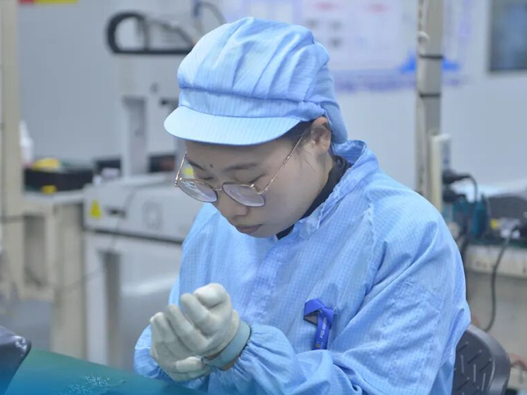 Interview with Gao Qian, Frontline Employee of the FGI Board Card Team ...