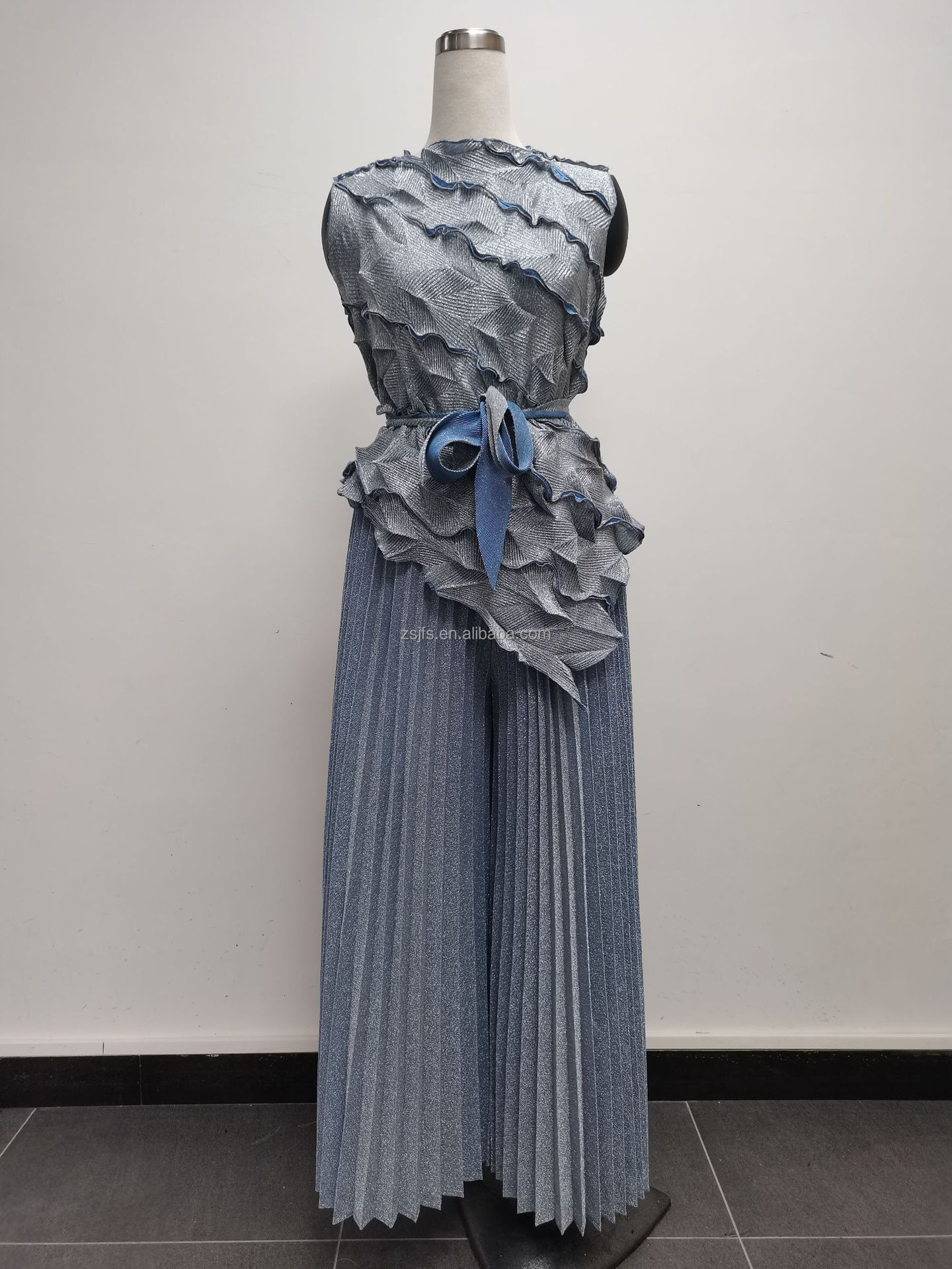 The Ultimate Guide to Pleats: Types, Styling Tips, and How to Wear Them ...