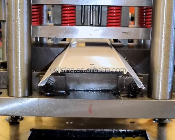 High-speed Energy-efficient Lighting Manufacturing System Fully ...