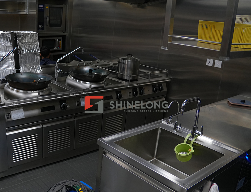 How to Set Up a Superyacht Galley: From Kitchen Design to Area Layout ...
