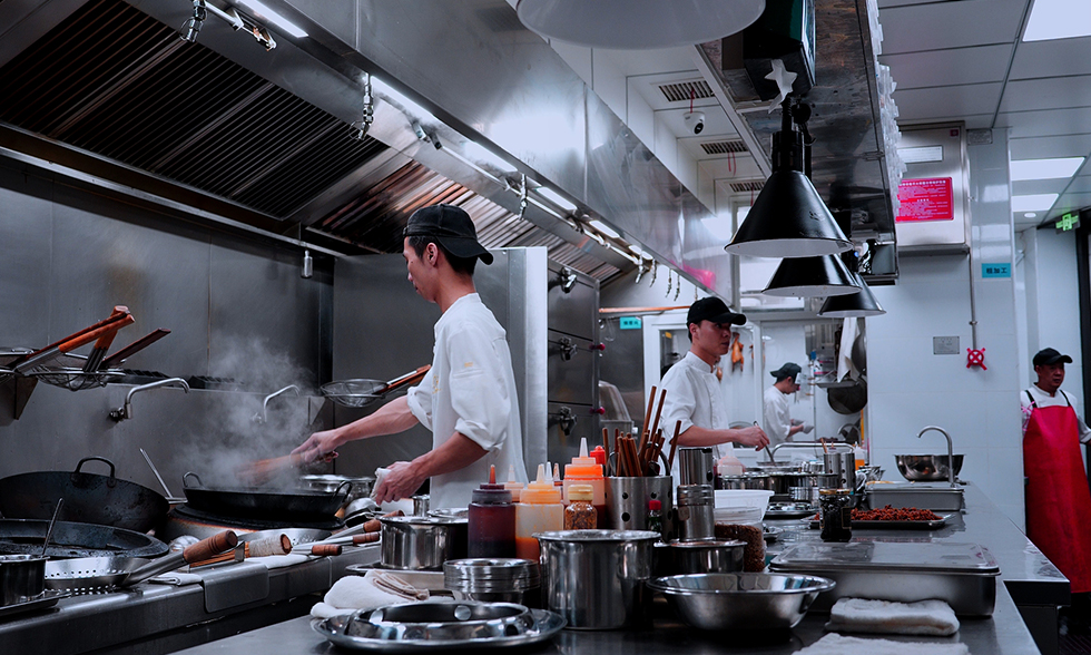 8 types de toques de chef expliqués : histoire, usage et signification ...