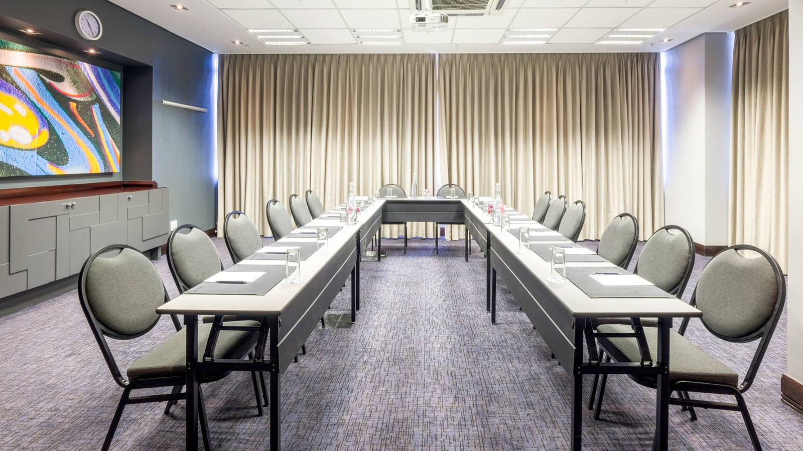 Radisson Blu Hotel Sandton, Johannesburg， South Africa - Yumeya Furniture