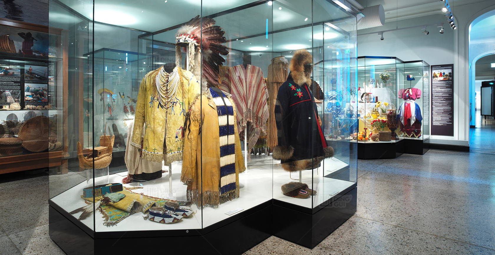 Norwegian History Museum | DG Display Showcase