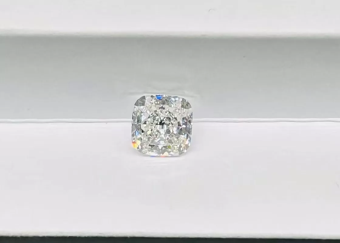 IGI Certified 10 Mohs Lab Created Cushion Cut White CVD Diamond VS-VVS