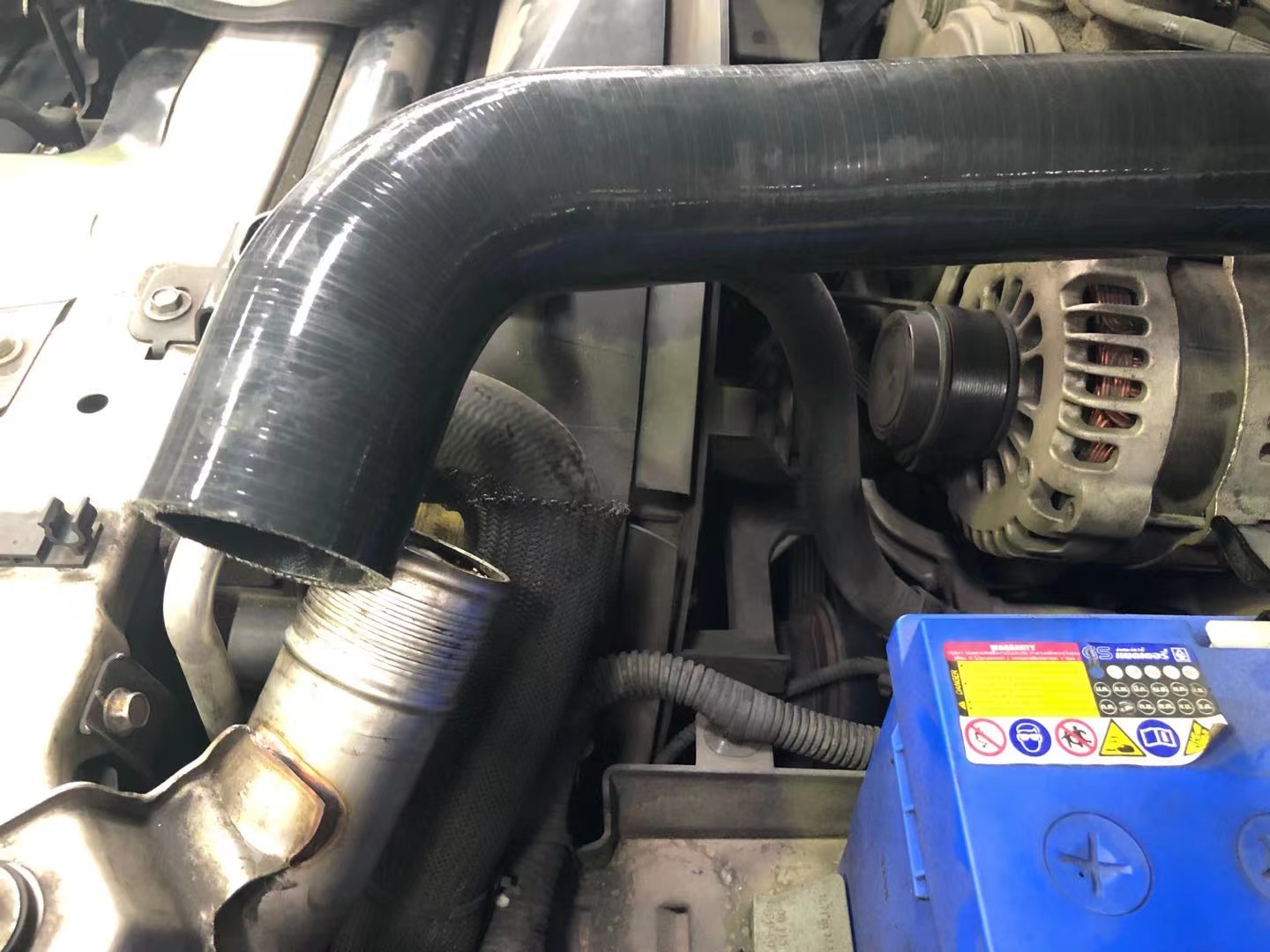 Nhà sản xuất ống cao su silicon thẳng màu xanh dương chất lượng tốt ...