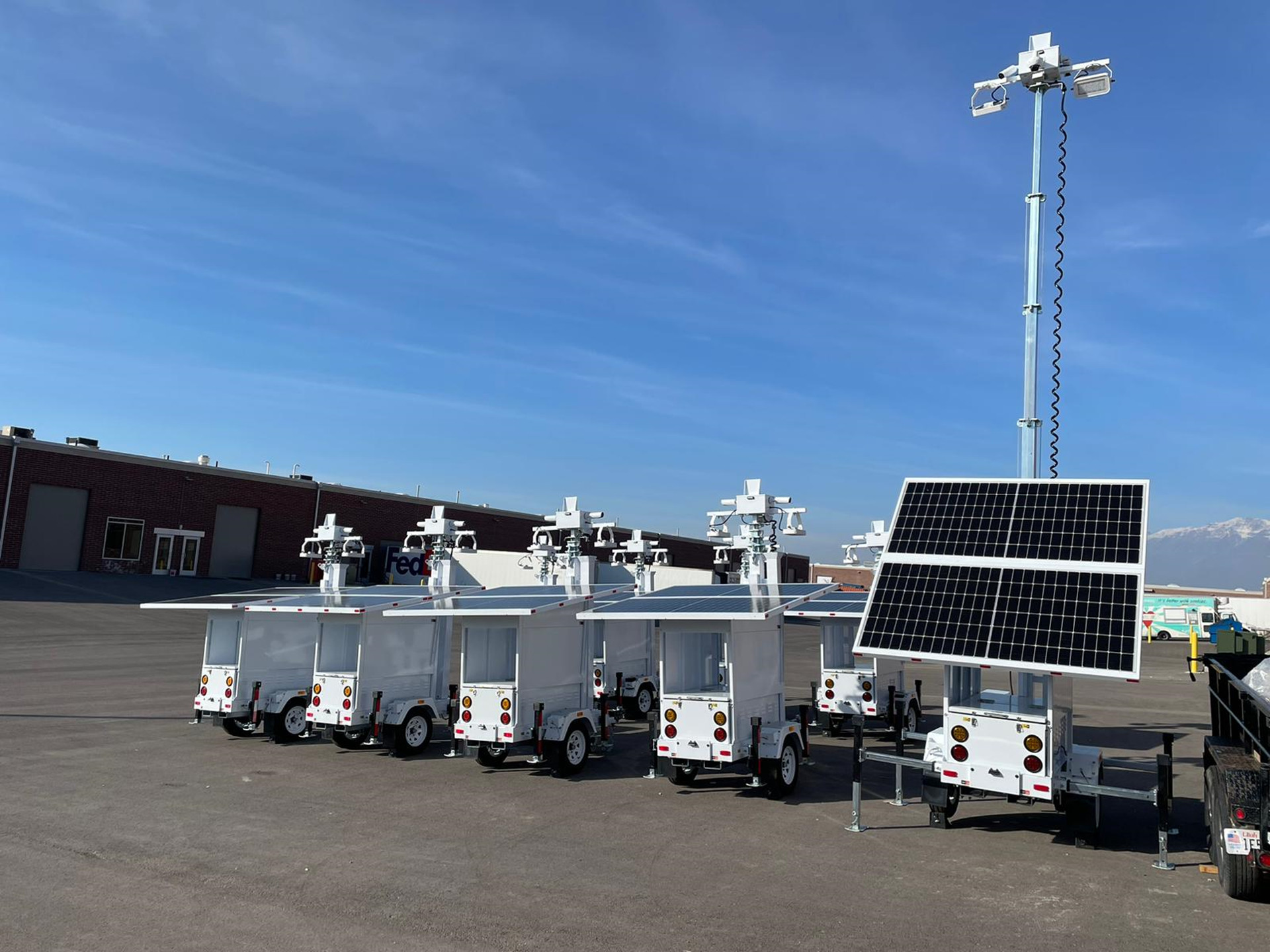 Telescopic Mast Mobile Solar Trailer With CCTV Cameras Surveillance ...