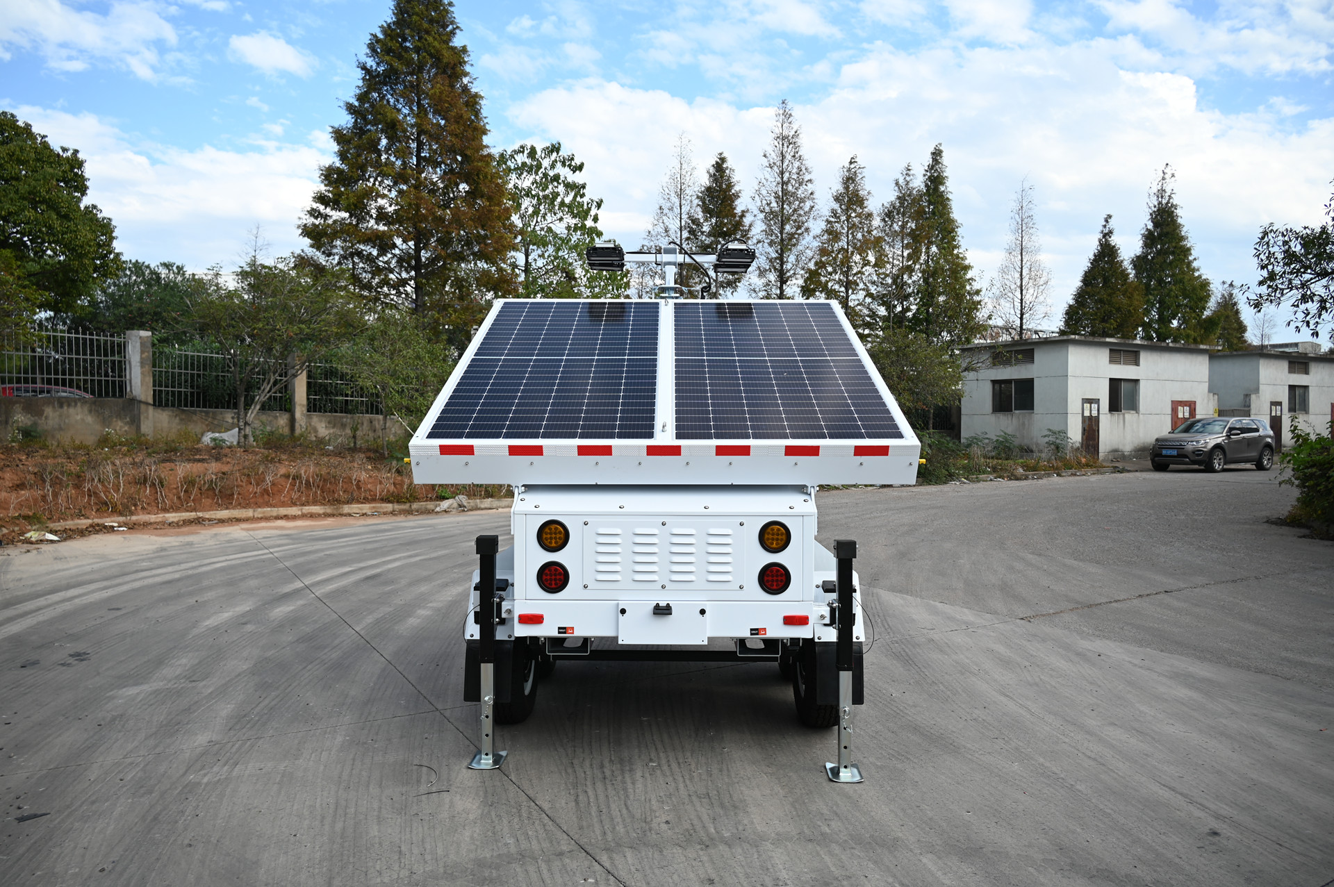 Solar Genset Hybrid System Powered LED Lights with Cameras - BIGLUX