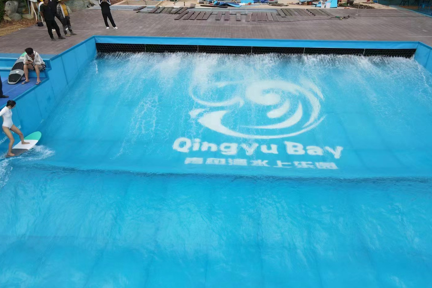 Surf Wave Simulator Realistic Simulation of Surfing Experience Flowlif ...