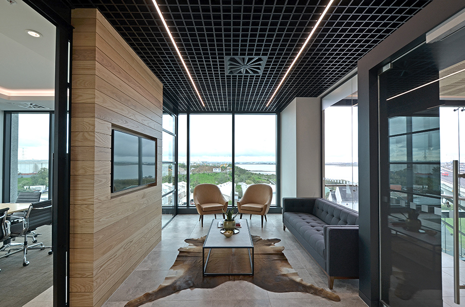9 Top Reasons to Use Metallic Ceiling Tiles for Commercial Projects