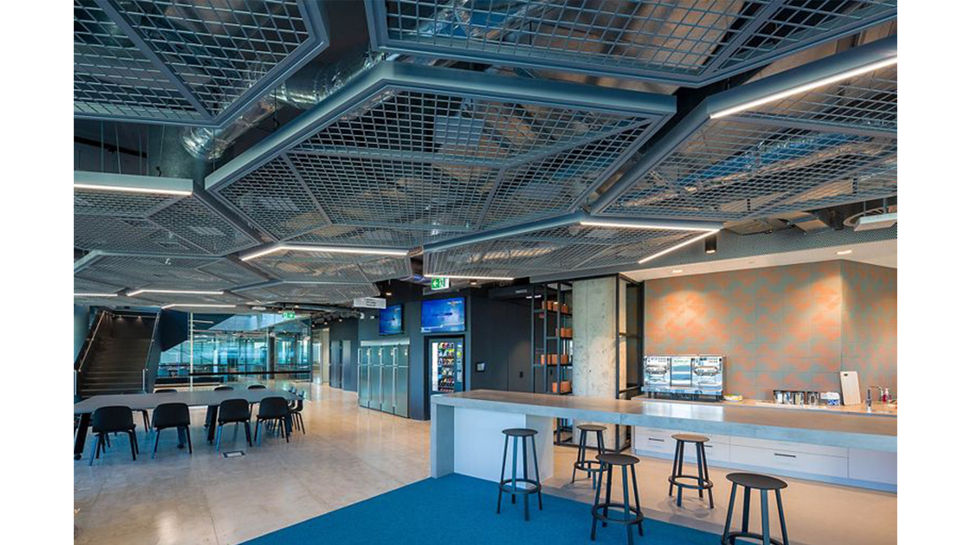 Why Mesh Ceilings Are Ideal for Modern Offices