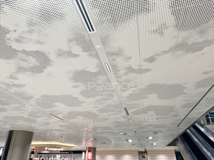 Ceiling Decor Ideas That Add Value to Modern Commercial Interiors