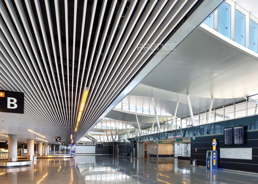 Top Uses of Ceiling Baffles for Large Commercial Interiors