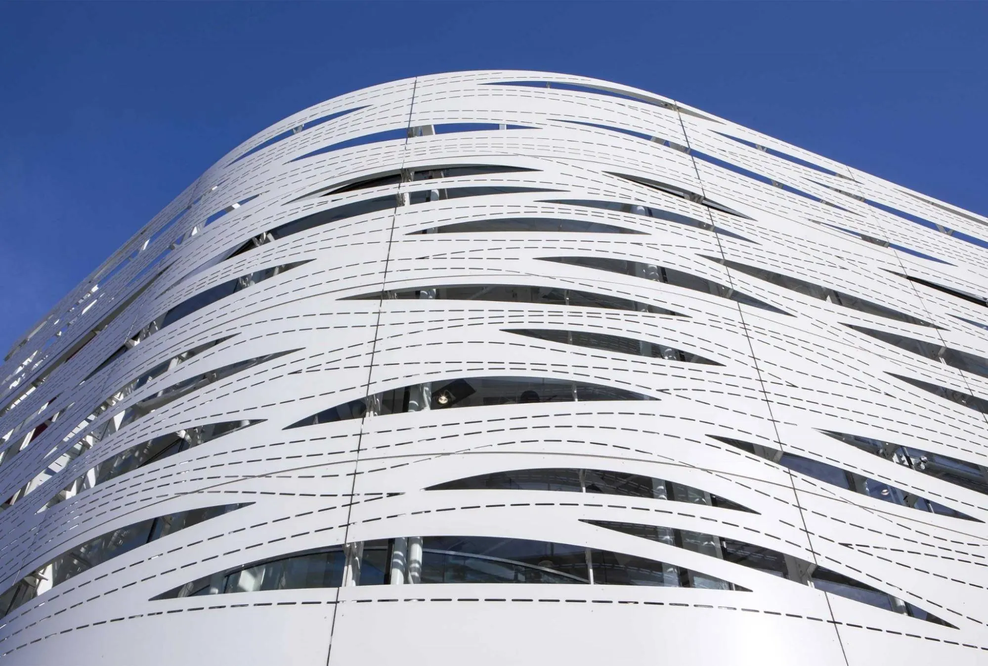 Perforated Metal Screen Wall | PRANCE