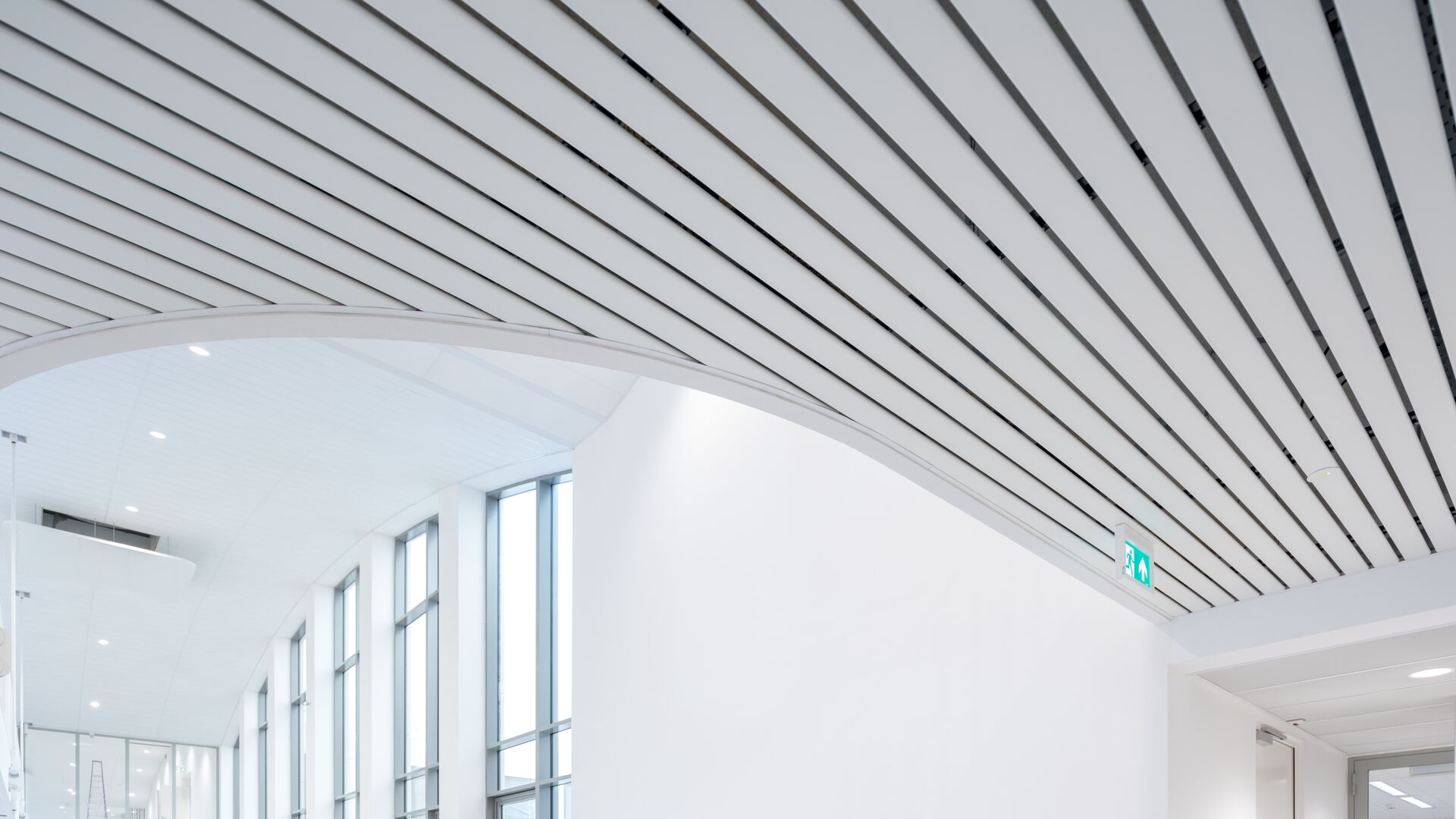 Acoustical Ceiling Panels Improve Focus in Meeting Spaces