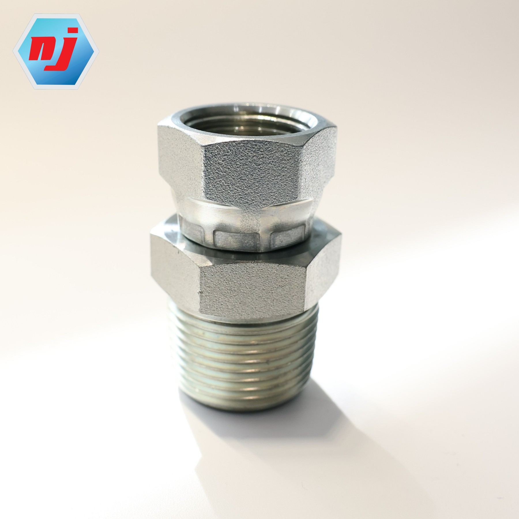 NJ Hydraulic Adapter Straight NPT Male to NPT Swivel Female 1404 - NJ