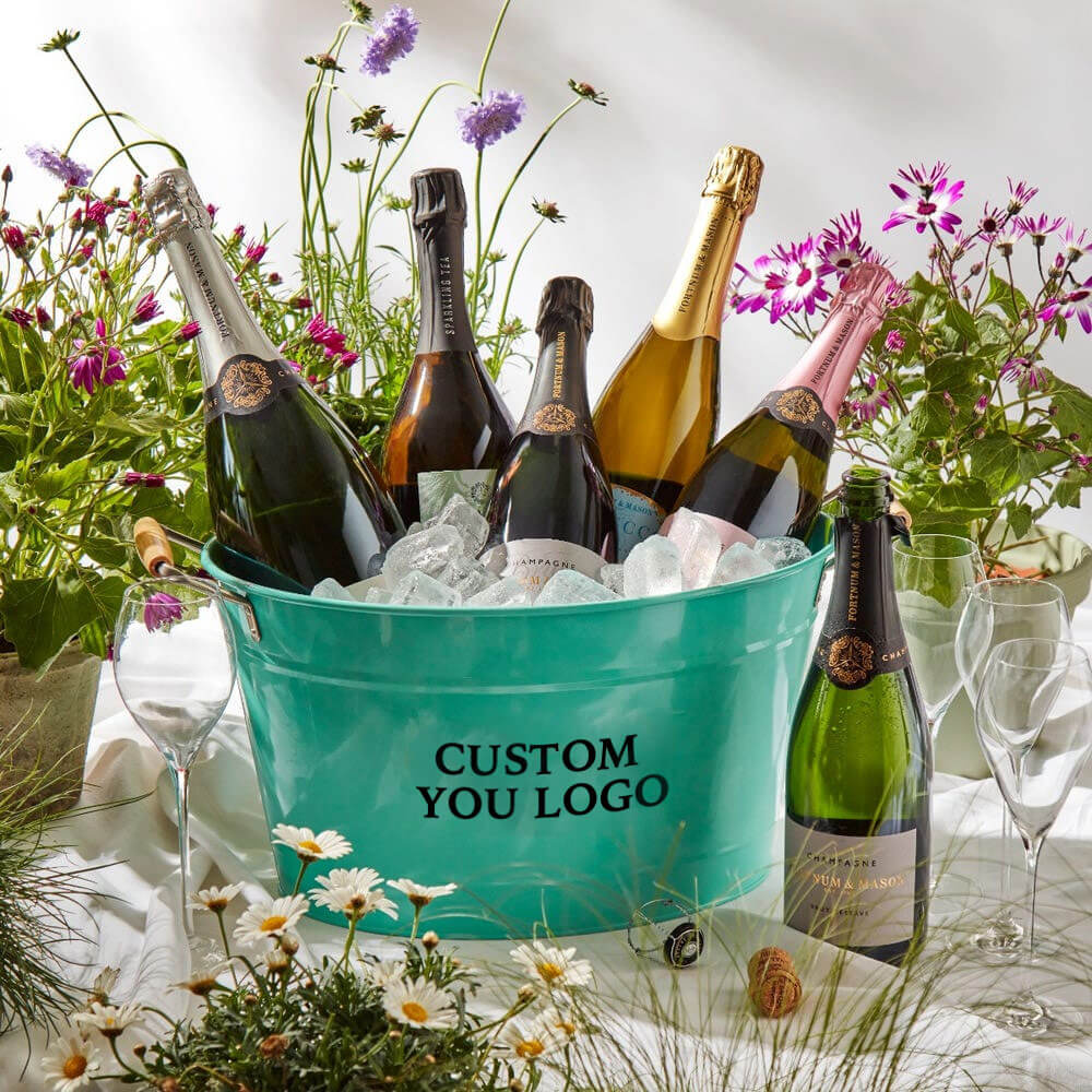 10 Champagne Bucket Centerpiece Ideas