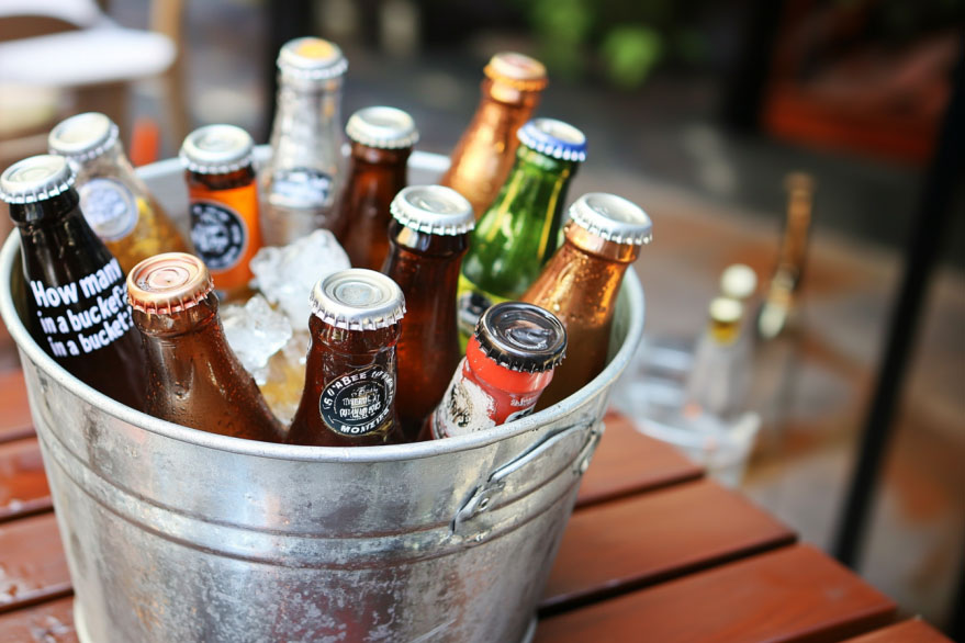 Complete Guide to Metal Bucket for Beer: Uses Size & DIY Tip