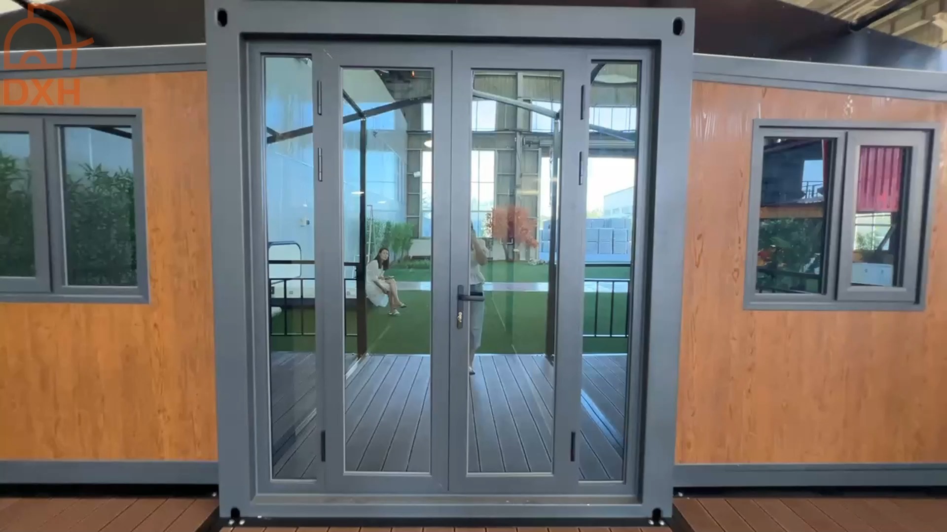 DXH Casa contenedor expandible de lujo con tablero de color de grano de ...