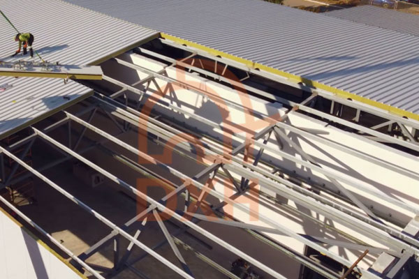 Sandwich Panels in Construction | DXH Container