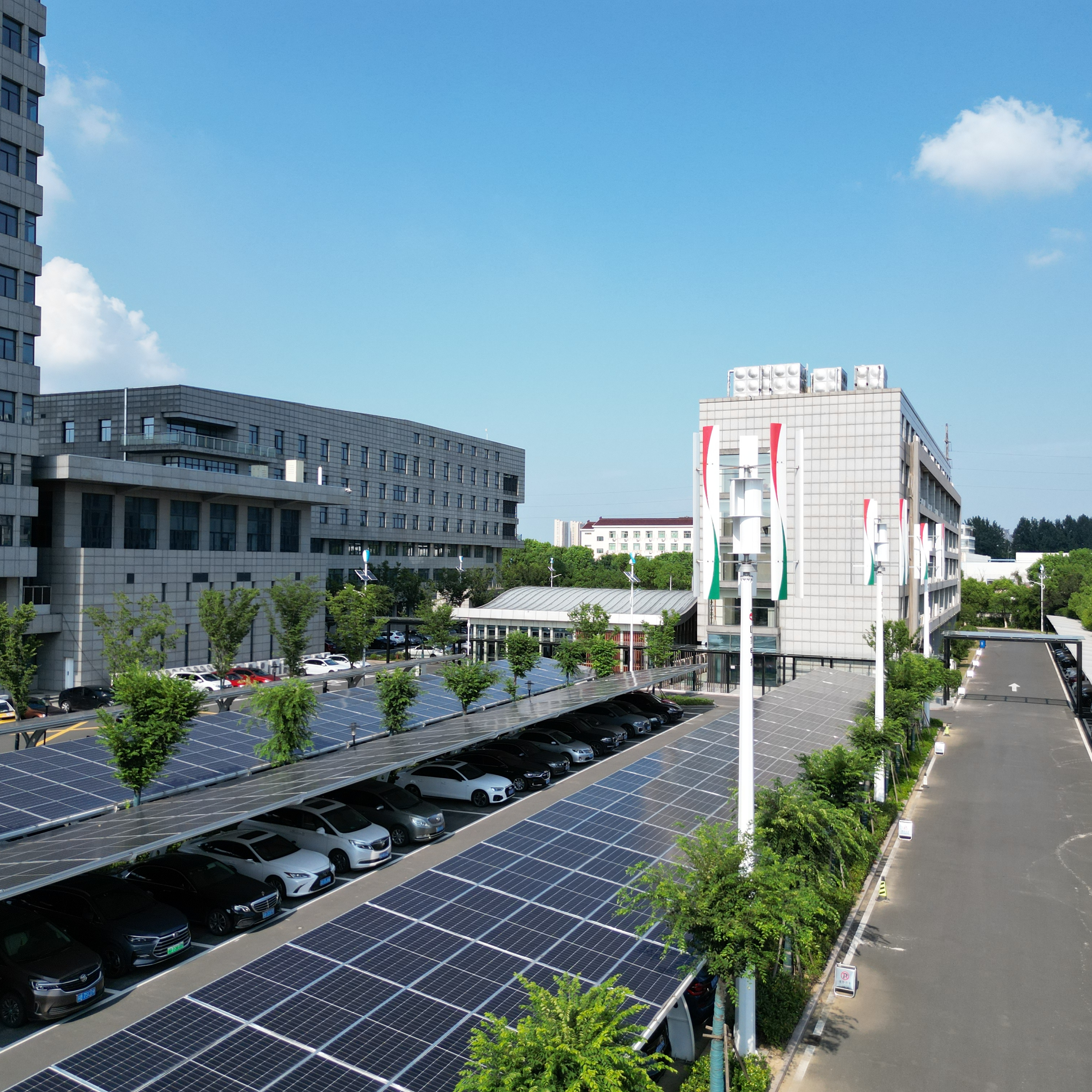 Factory Shipment of Low-speed Starting Small 5000W Vertical Axis Wind ...