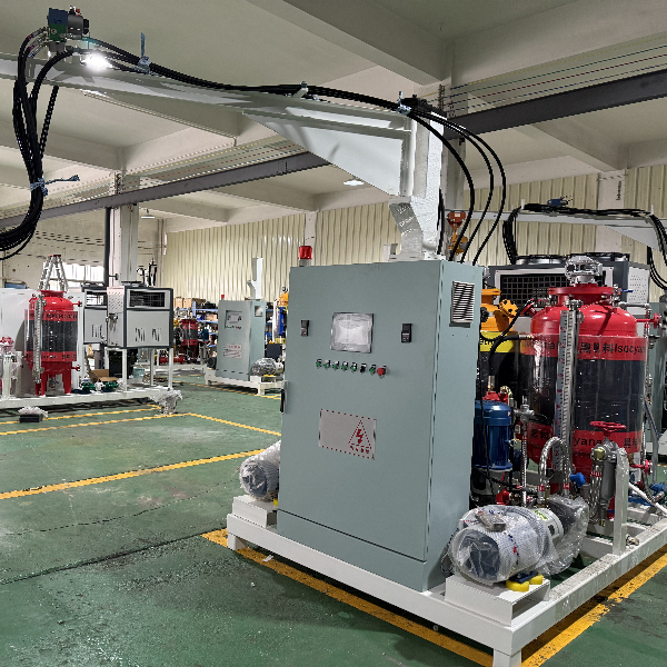 Introduction to PU Injection Machines – Material Storage, Formulation ...