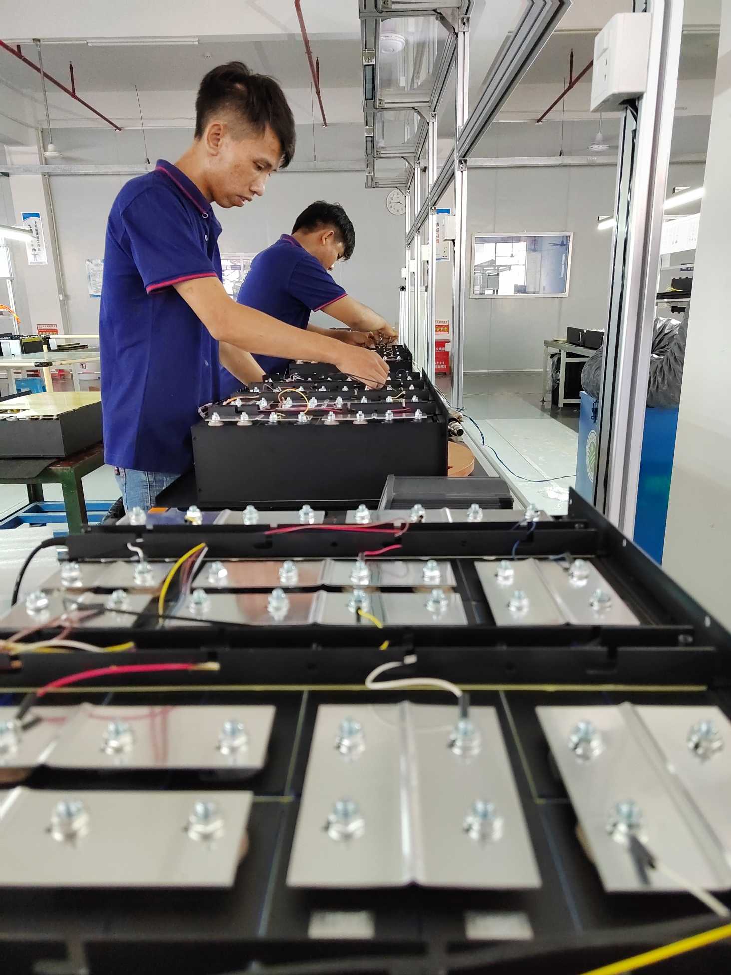 Why Are Wall-mounted Lithium Batteries Popular - LEMAX New Energy