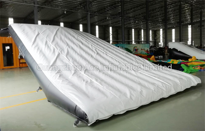 Inflatable Landing Ramp Ace by Ace - Ace