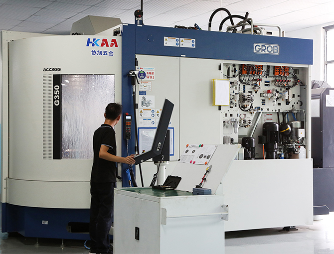 Custom CNC Machining Center for Metal Parts | HKAA Manufacturer