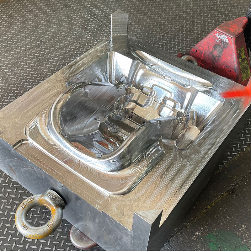 Exploring the Role and Functions of Car Mold Bases | Ruifengda