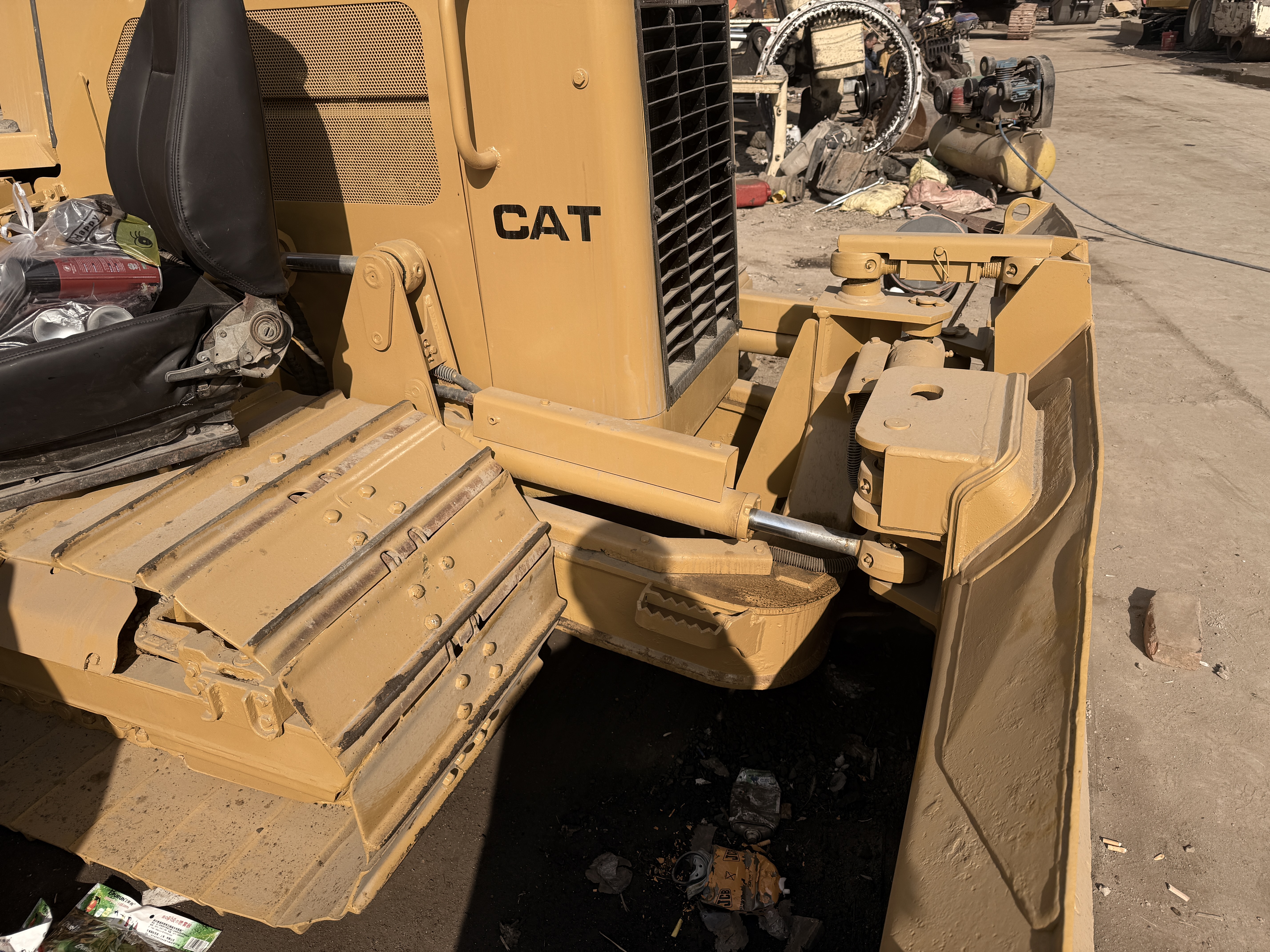Bulldozer Bekas CAT D3G 2019, Bulldozer Crawler Bekas Berkualitas ...