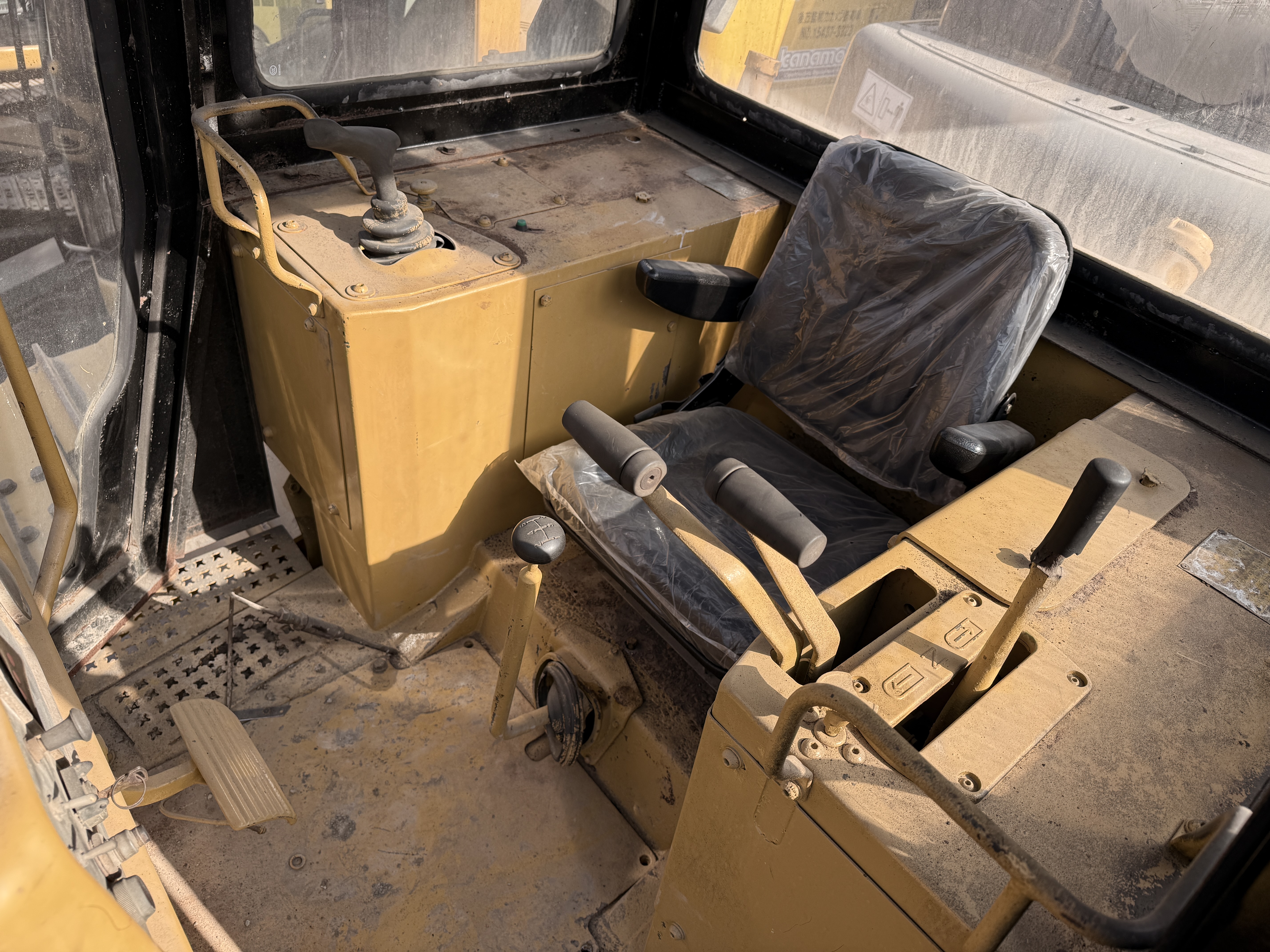 Bulldozer Bekas CAT D6H Tahun 2018, Bulldozer Crawler Bekas Berkualitas ...