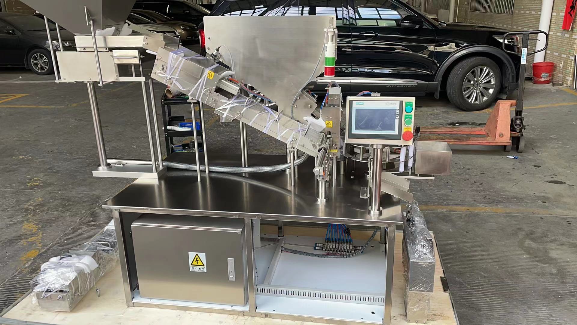 Vitamin C Tablet Tube Loading Machine | SUPM