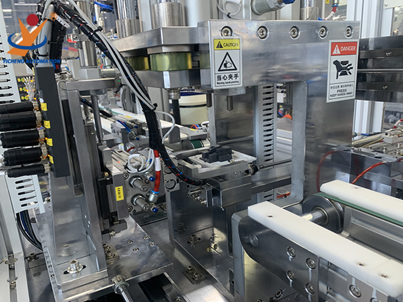 British Automatic Socket Lock Screw Detection Machine | Yicheng