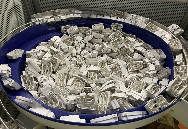 Electric 5 Poles Plug Switch Socket Assembly Machine | Yicheng