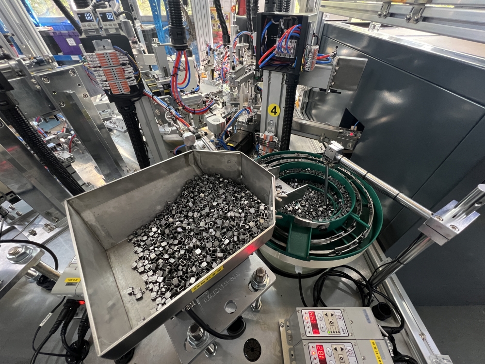 Automatic Screw Terminal Block Assembly Machine Connecting the Future ...