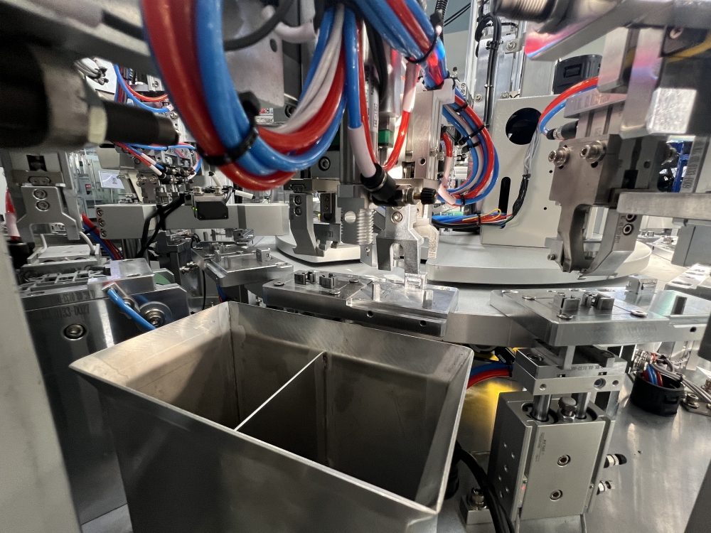 Automatic Screw Terminal Block Assembly Machine Connecting the Future ...