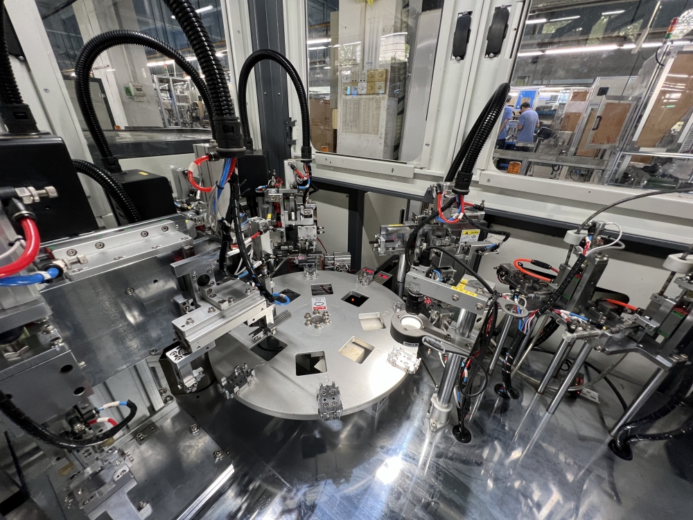 Five-hole Socket Fully Automatic Assembly Machine | Yicheng Automation